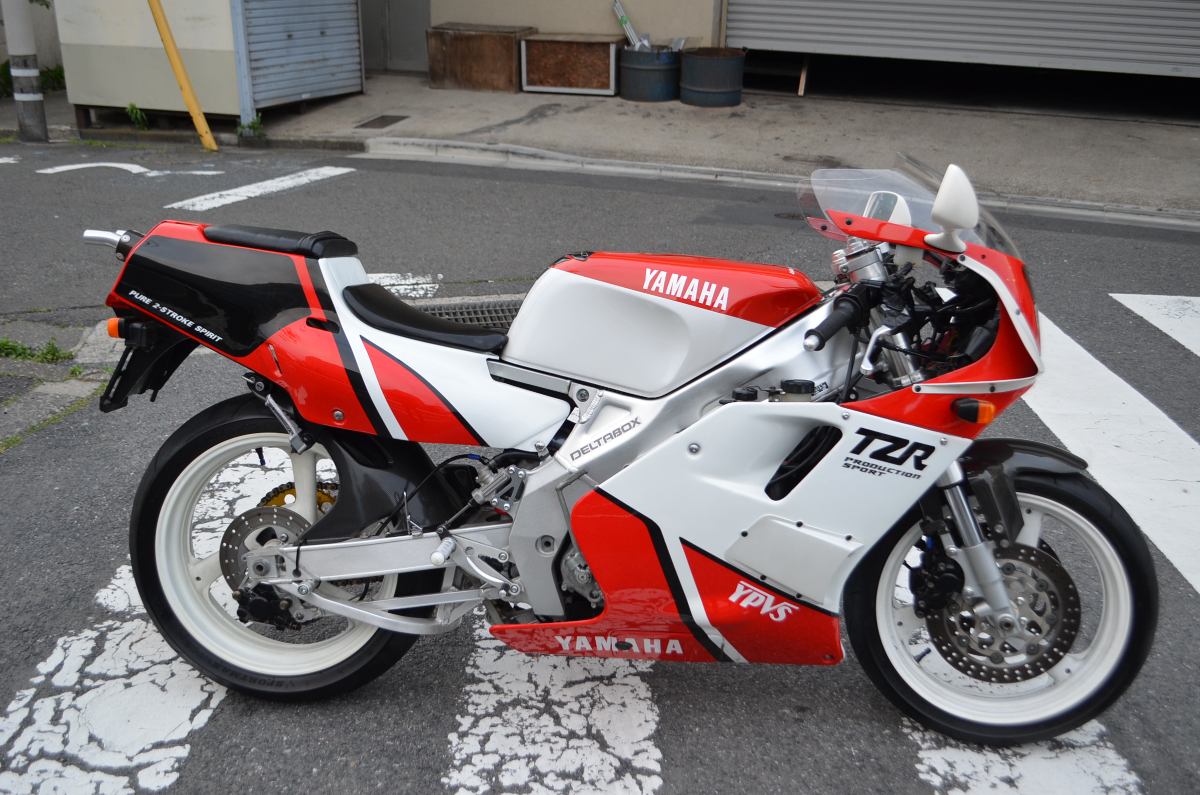 TZR250-4SP 後方排気/倒立 YAMAHA｜バイクブーン買取情報 | バイク買取金額掲載中のバイクブーン